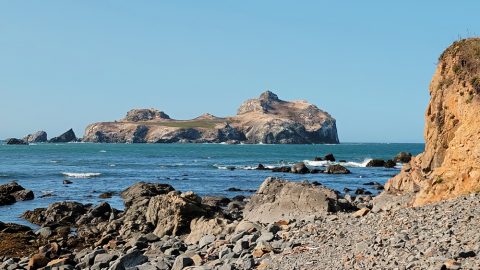 Pebble Beach Drive, Crescent City: Beach Walks, Ocean Vistas ...